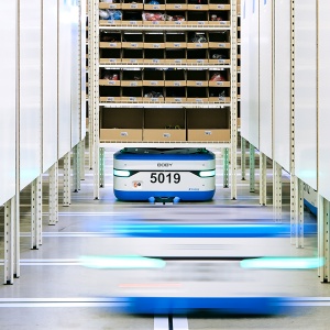 Processing orders with Scallog’s logistics picking solution.